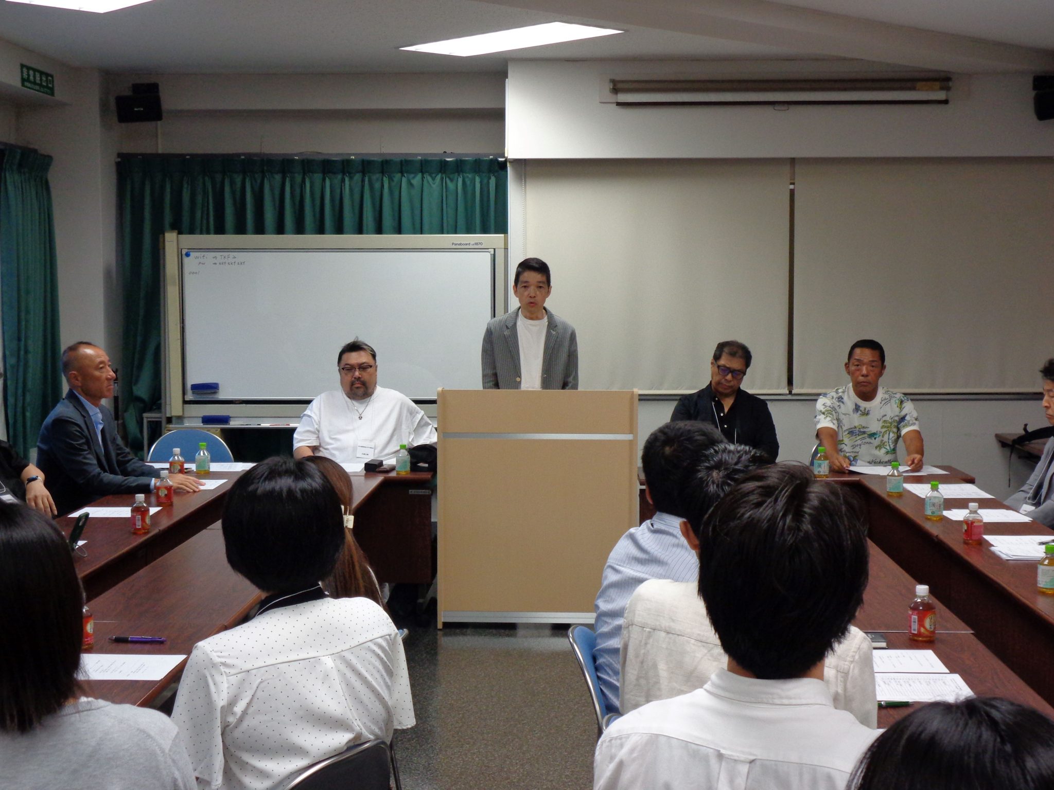 令和7年度「第18期TKFメリヤス塾」入塾式が開催されました ｜ 東京ニットファッション工業組合（TKF）